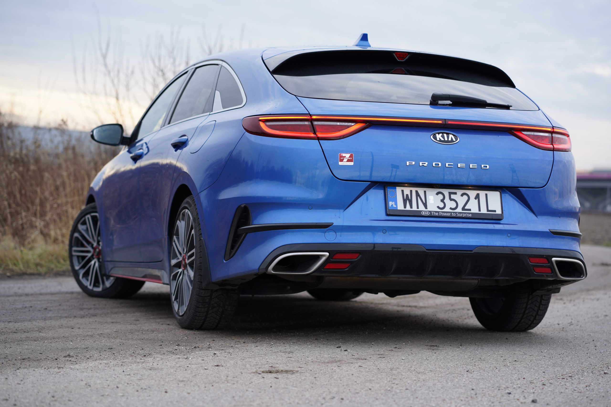 Kia ProCeed GT. Rodzinny kompakt i spora dawka emocji - Automotyw