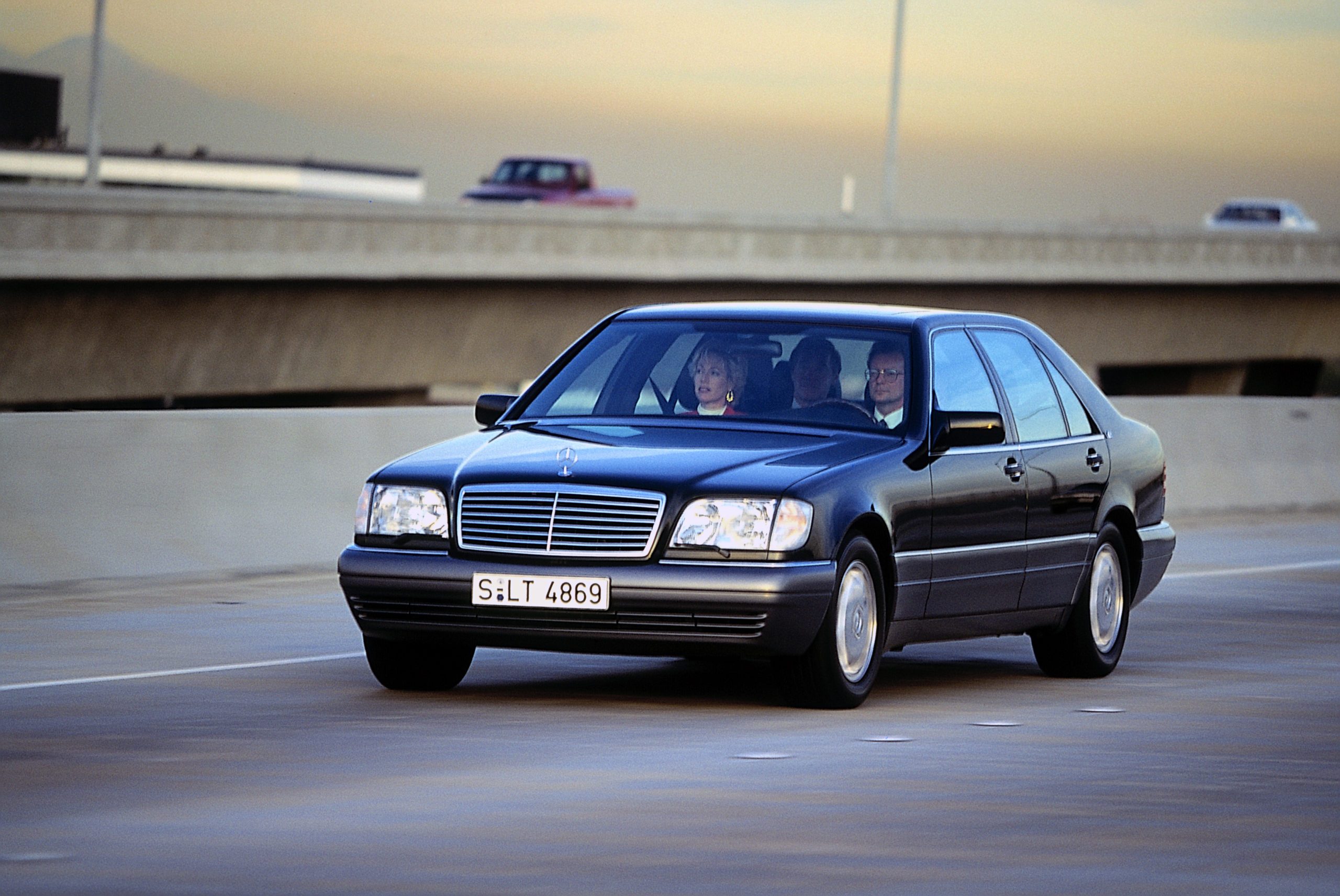 Mercedes-Benz S-klasa W140. Legenda wciąż żywa - Automotyw