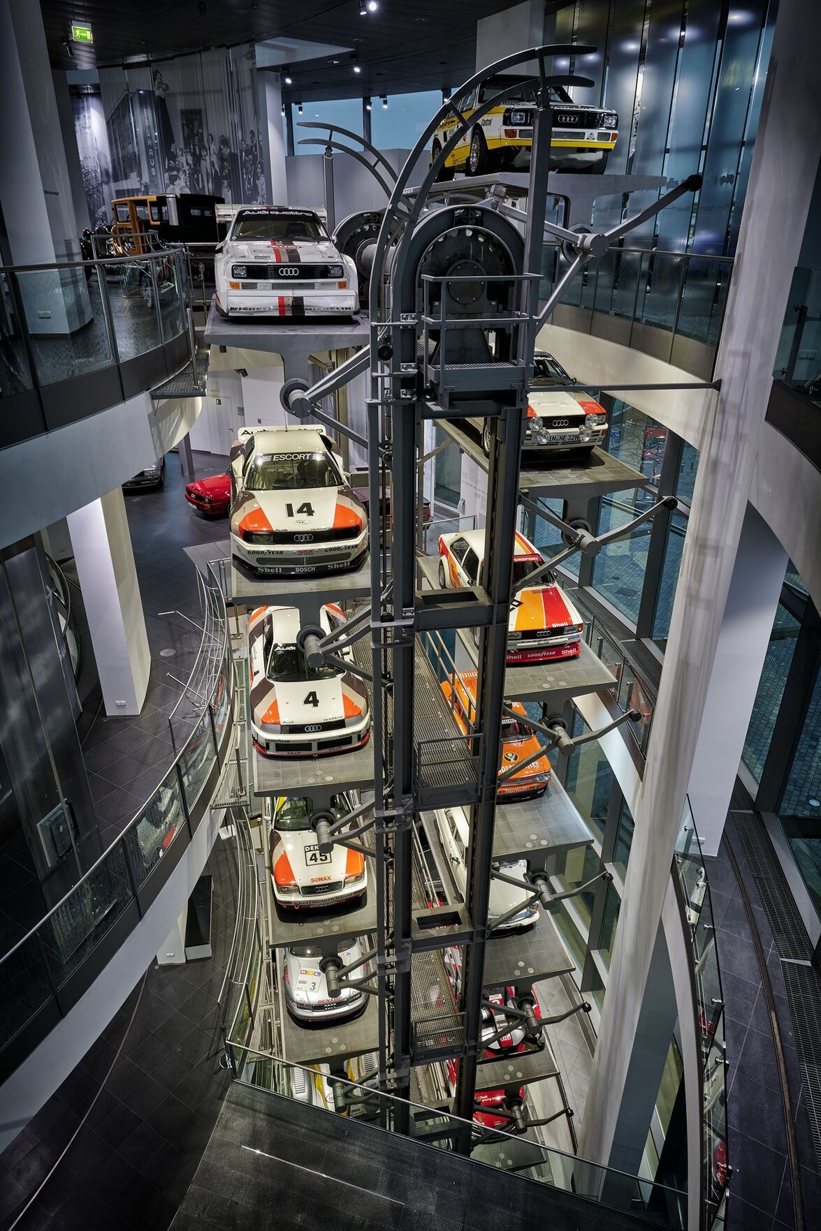Najsłynniejsze muzea motoryzacyjne #2 - Audi museum mobile - Automotyw