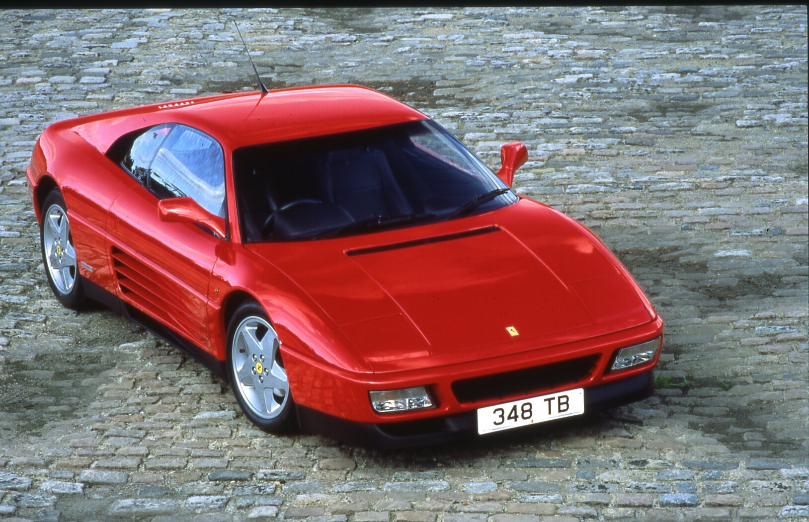 Moje pierwsze Ferrari. Co kupić i na co uważać? - Automotyw