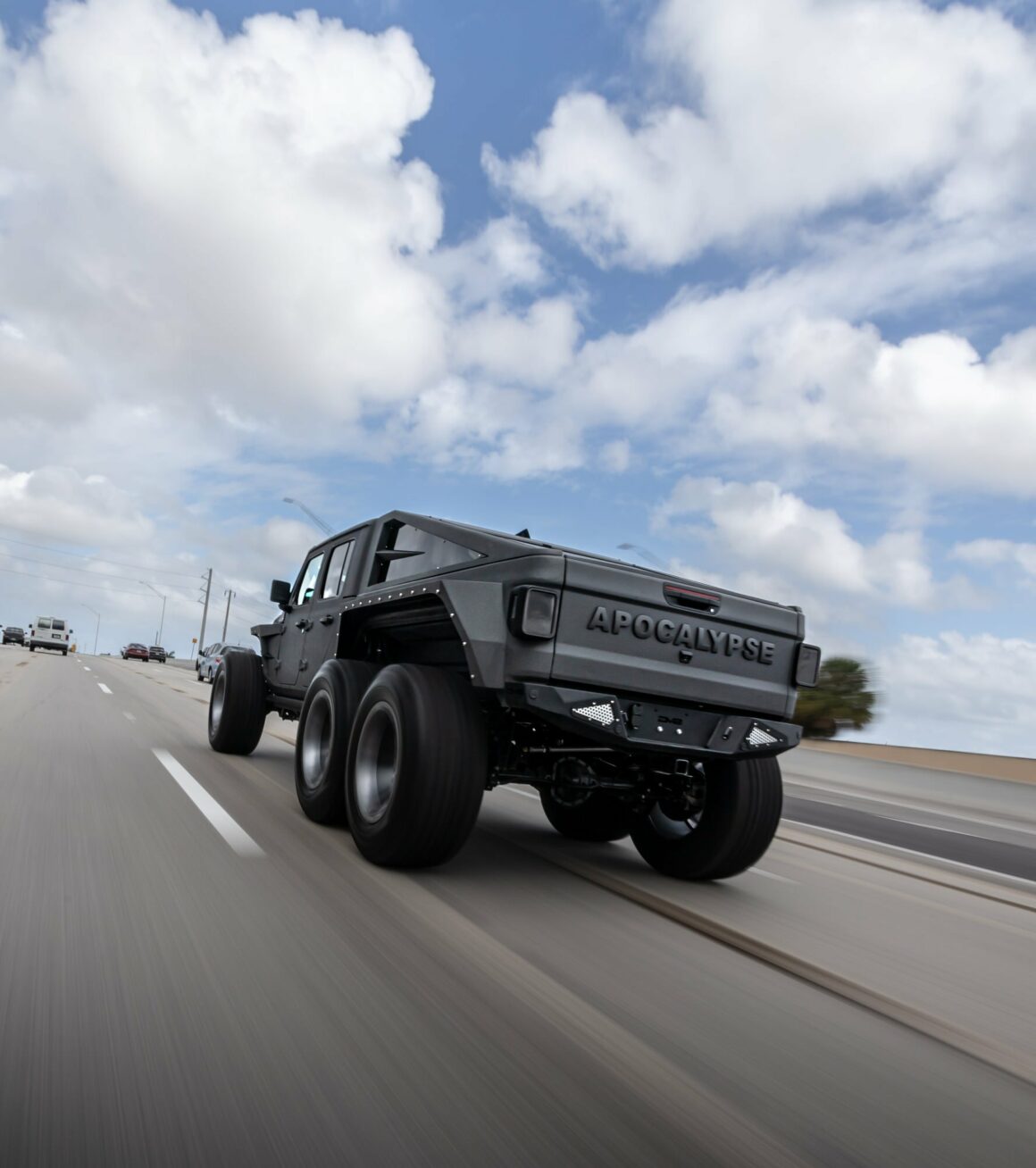 Gladiator gotowy na apokalipsę - Apocalypse Hellfire 6x6 - Automotyw