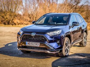 Toyota RAV4 - generacje, wersje, dane techniczne, oceny, raporty ...