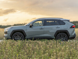 Toyota RAV4 - generacje, wersje, dane techniczne, oceny, raporty ...