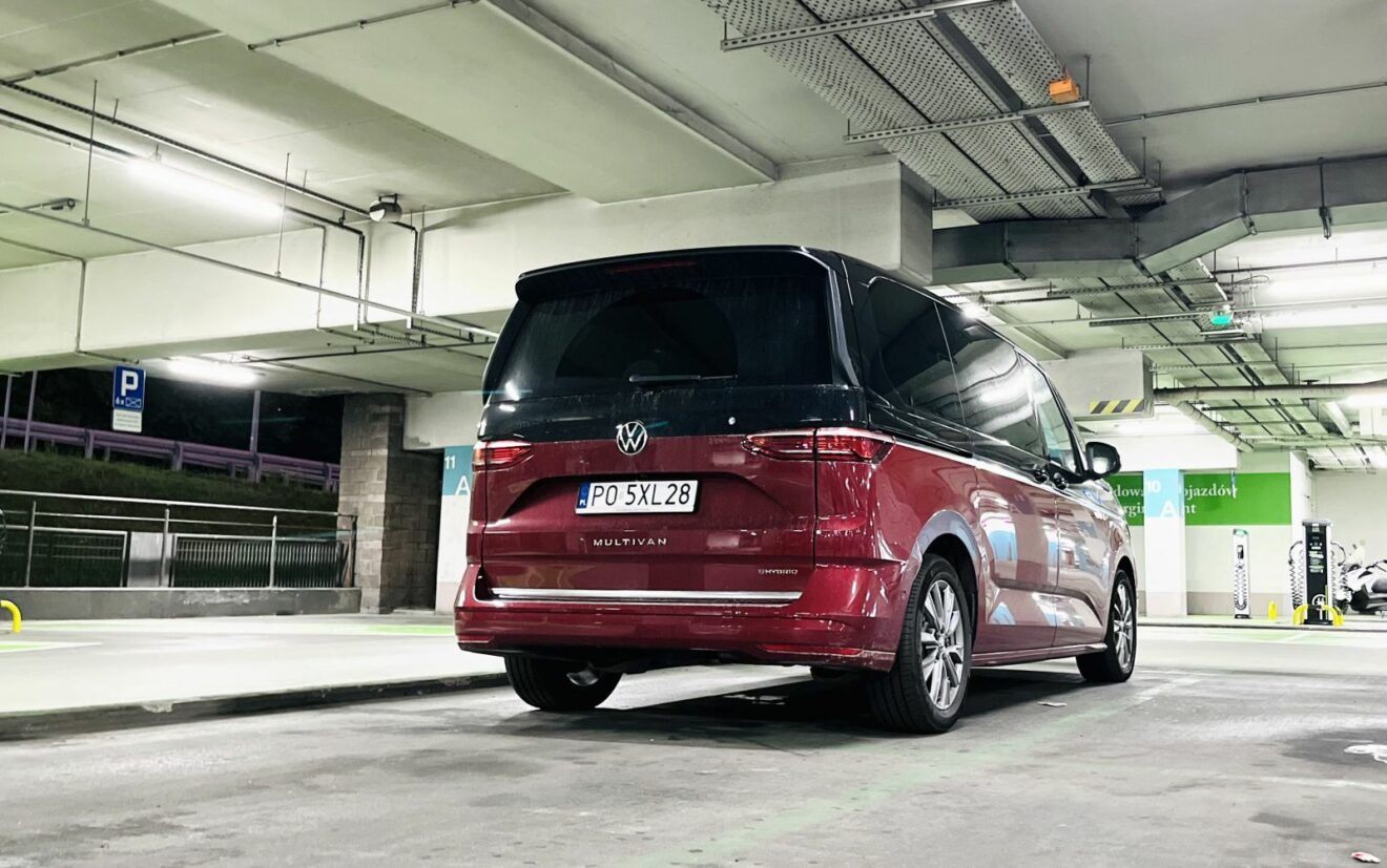 Test. Nowy VW Multivan eHybrid: nowy król busów? - Automotyw