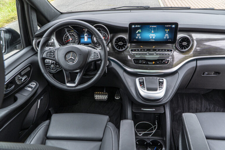 Mercedes V 300 d. 10 rzeczy, które musisz o nim wiedzieć - Automotyw