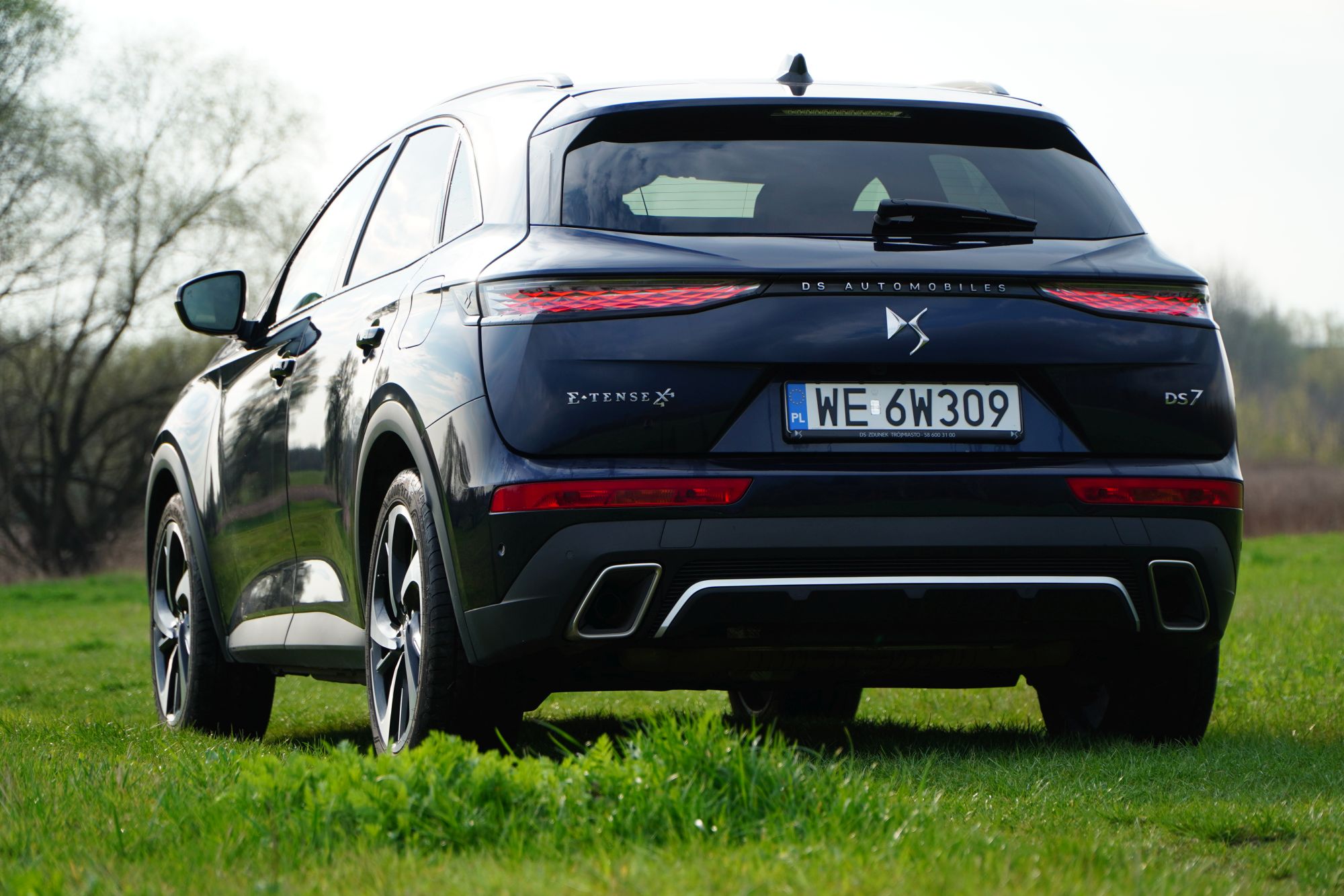 DS 7 E-Tense 360 4x4 - już bez "crossback", jest elegancki, ale... Test ...